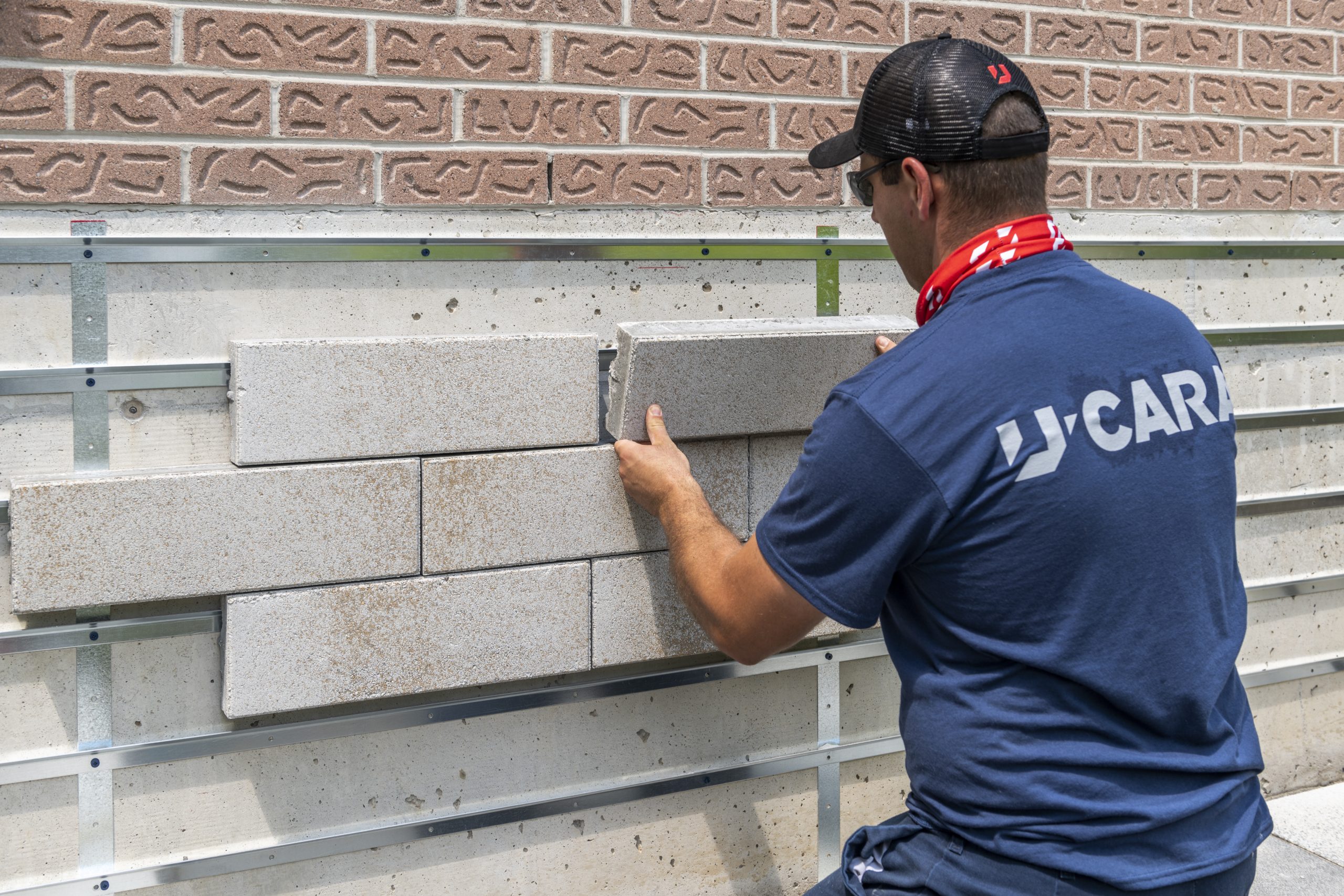 U-Cara Wall Mount System | Unilock Commercial